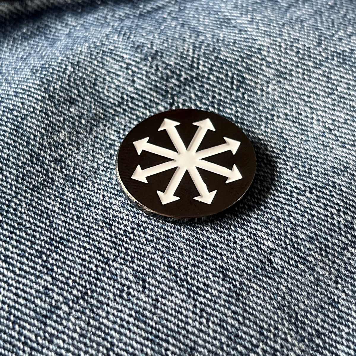 Metal & Enamel Chaos Arrows Pin Badge with Secure Locking Back – PATCHERS