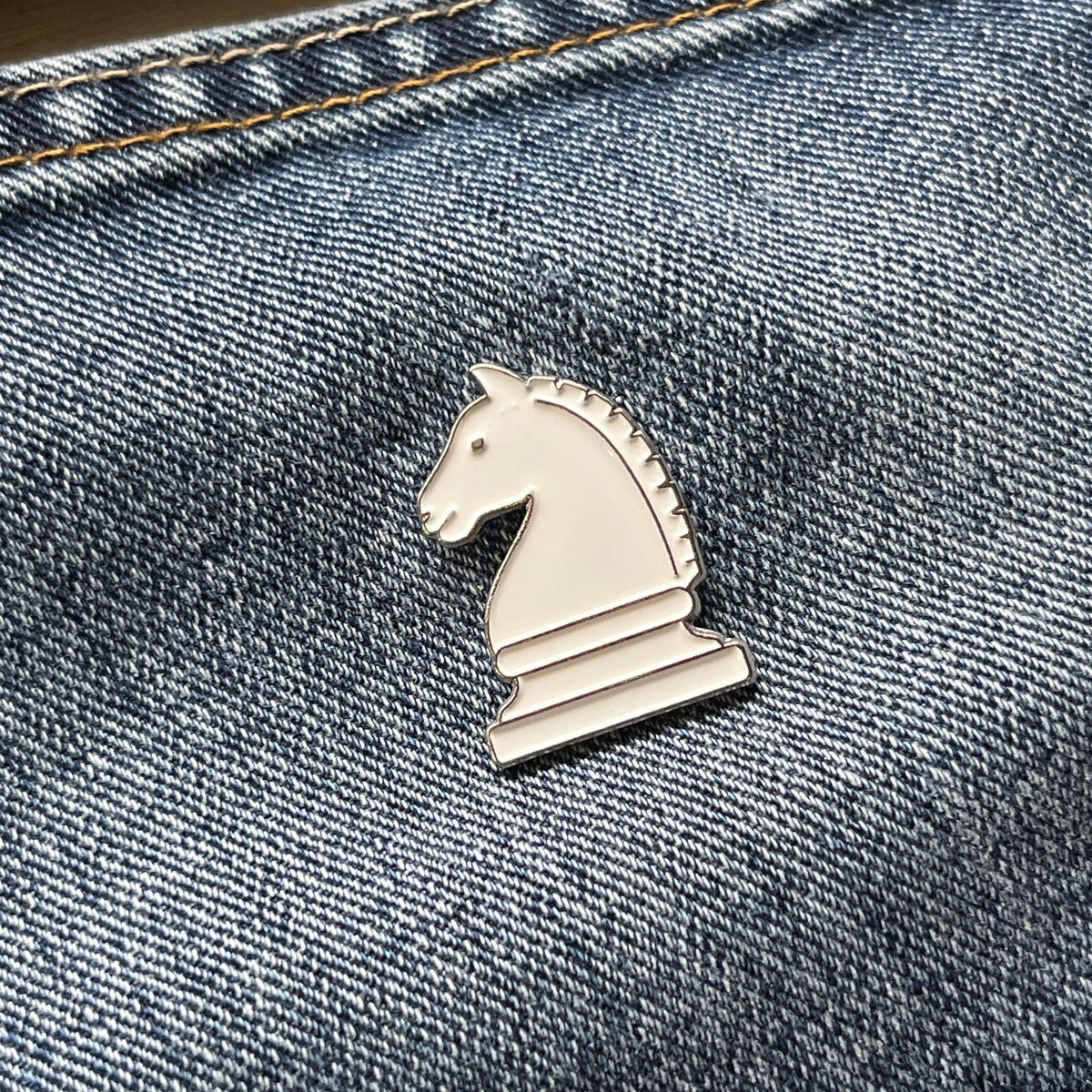 Metal & Enamel Chess Piece Knight White Pin Badge with Secure Back ...