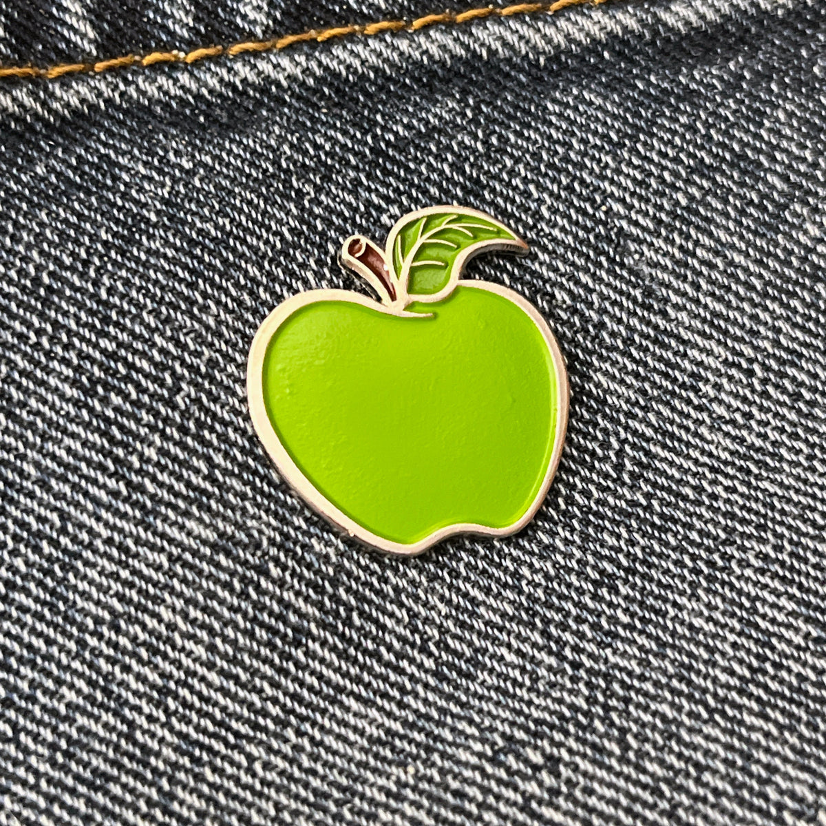 Metal & Enamel Green Apple Pin Badge with Secure Locking Back – PATCHERS