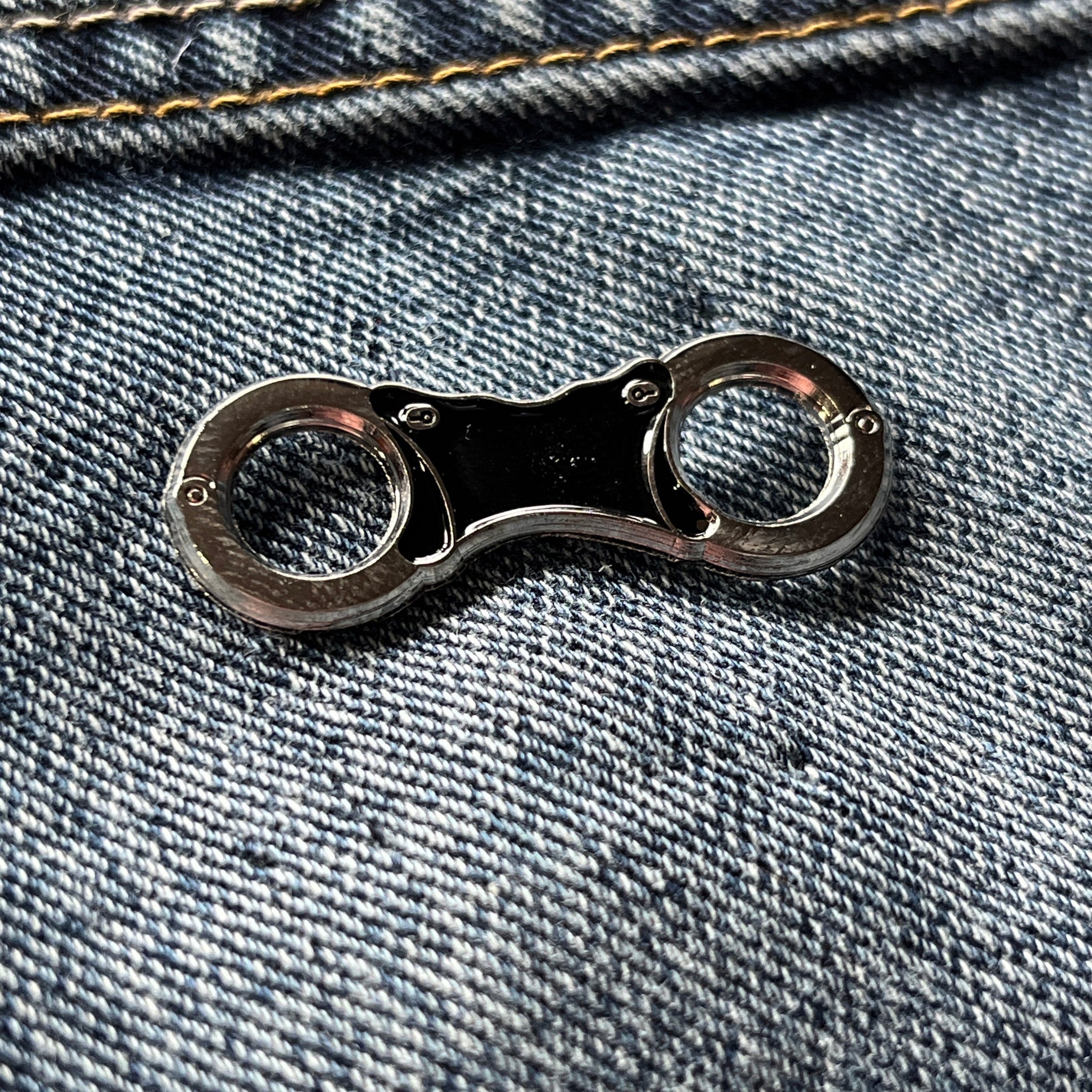Metal & Enamel Handcuff Pin Badge with Secure Locking Back – PATCHERS