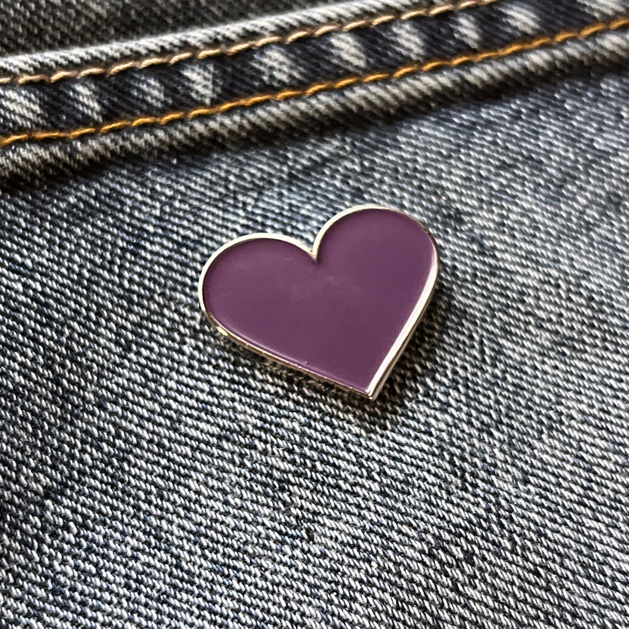 Metal & Enamel Purple Heart Pin Badge with Secure Locking Back – PATCHERS