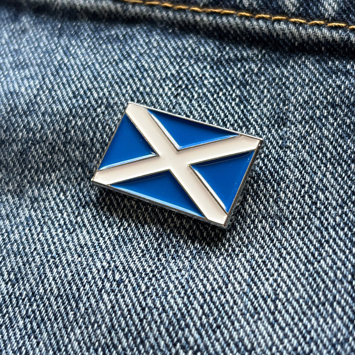 Metal & Enamel Scotland Flag Pin Badge with Secure Locking Back – PATCHERS