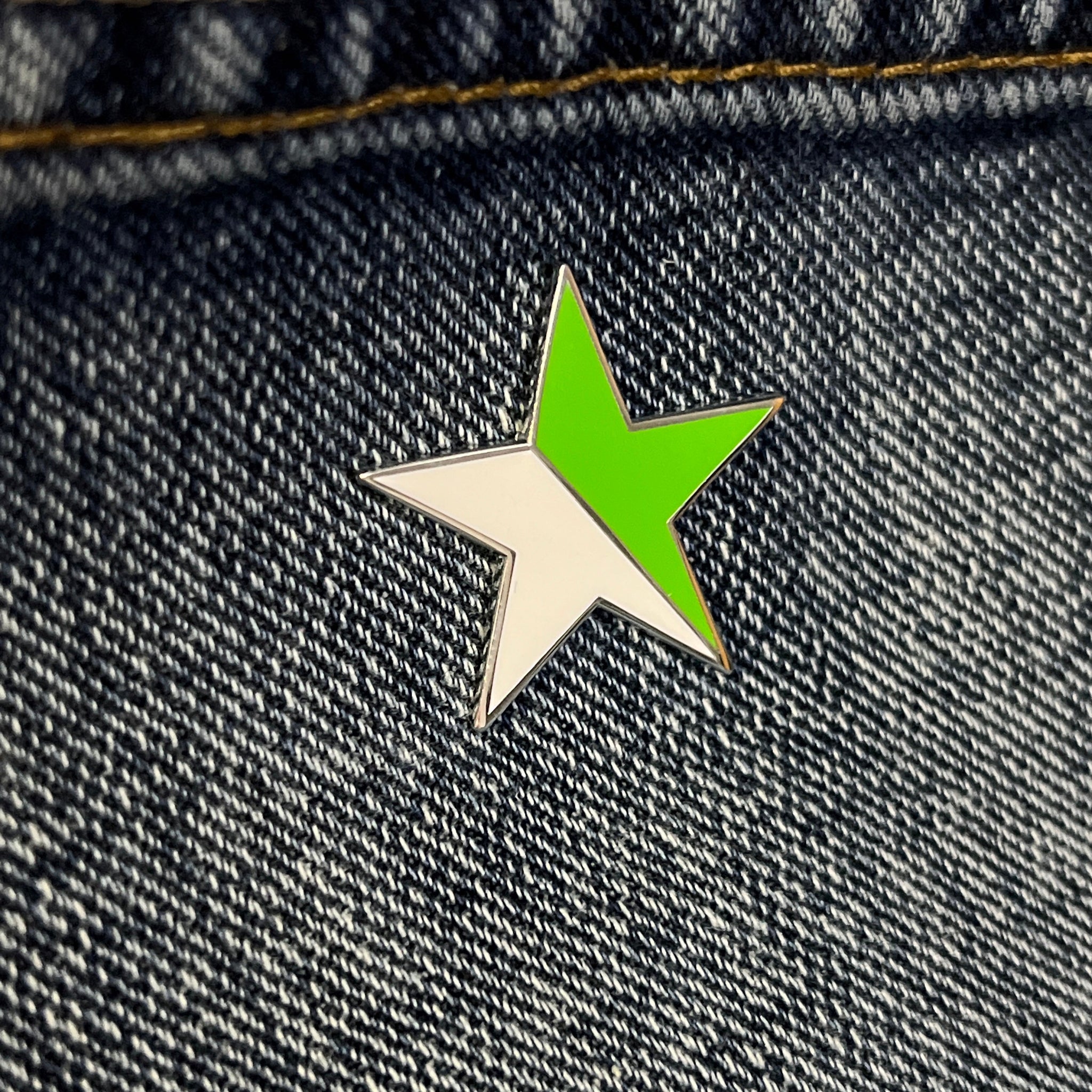 Metal & Hard Enamel Green & White Star Pin Badge with Locking Back ...