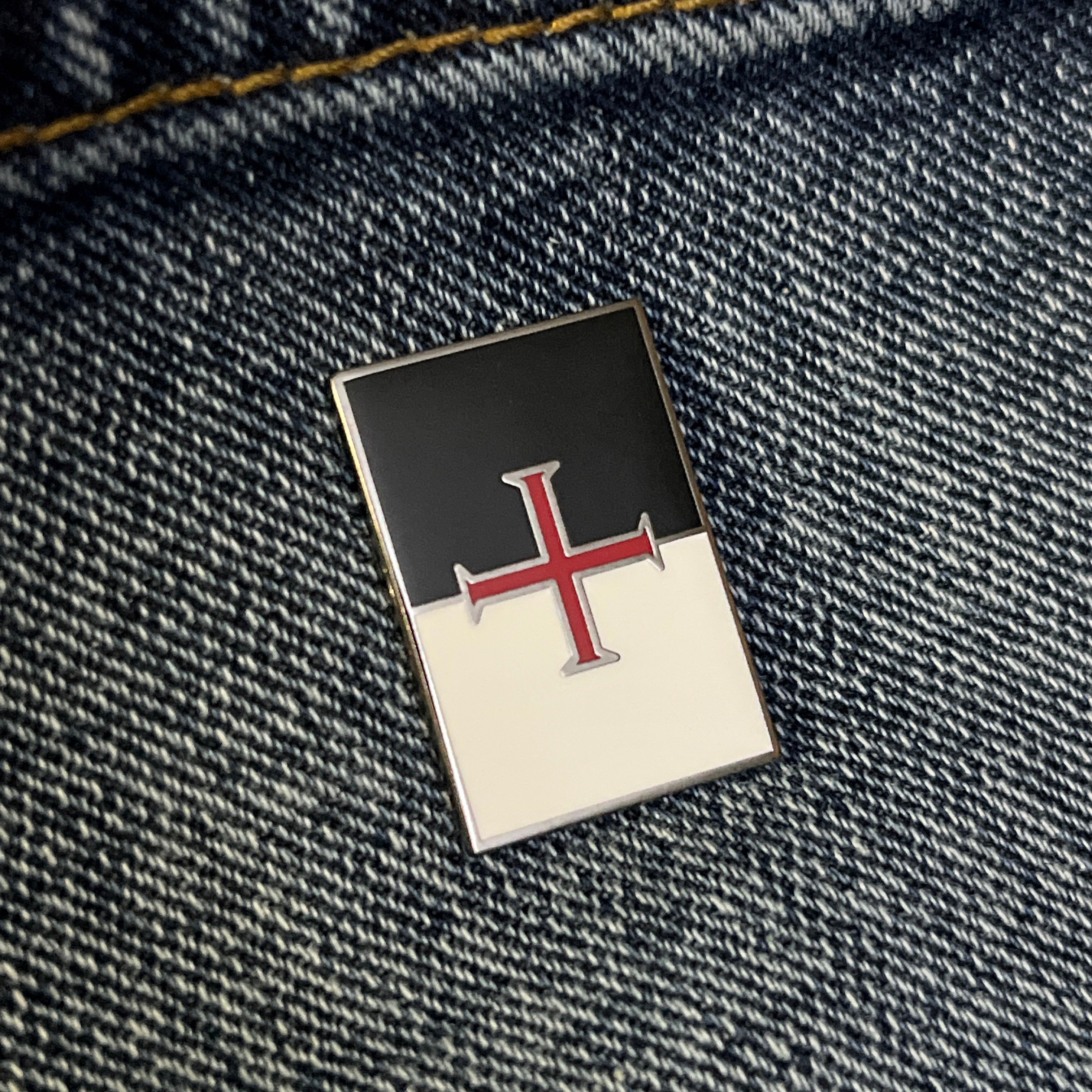 Metal & Hard Enamel Knights Templar Flag Pin Badge with Locking Back ...