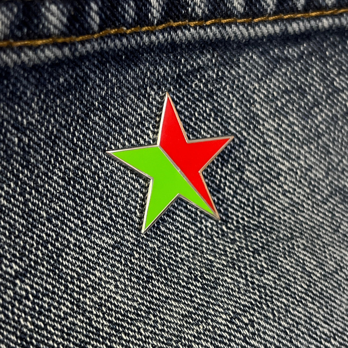 Metal & Hard Enamel Red & Green Star Pin Badge with Locking Back – PATCHERS